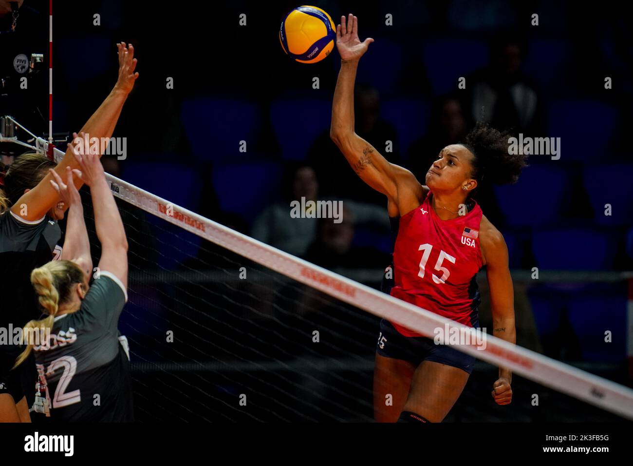 Jennifer cross hi-res stock photography and images - Alamy