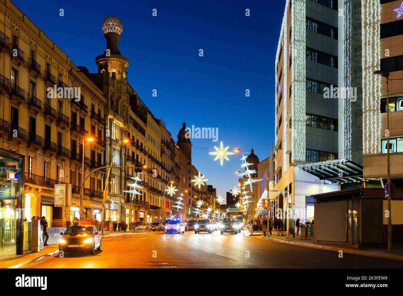 Traditional barcelona street light hi-res stock photography and images ...