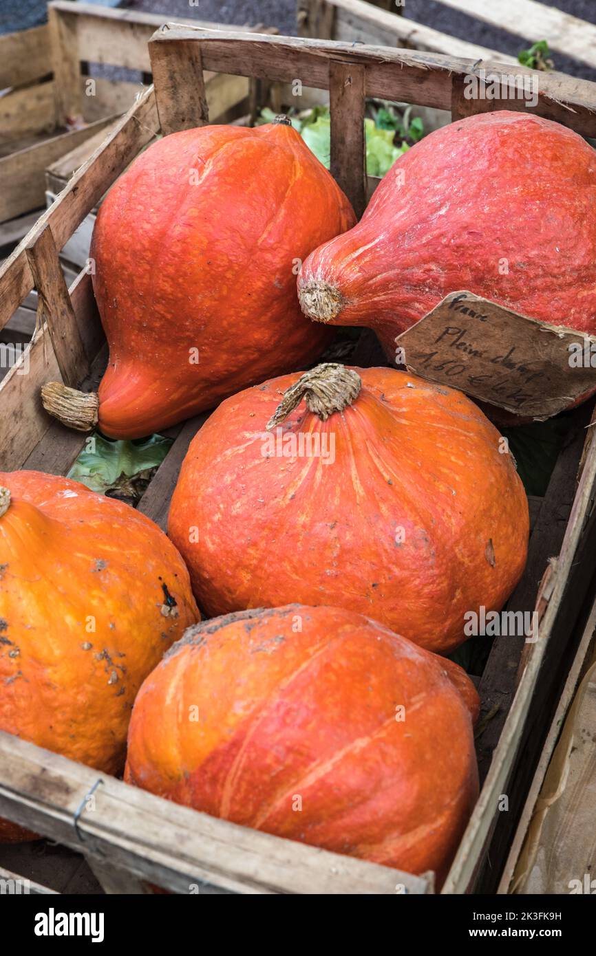 étal de marché hi-res stock photography and images - Alamy