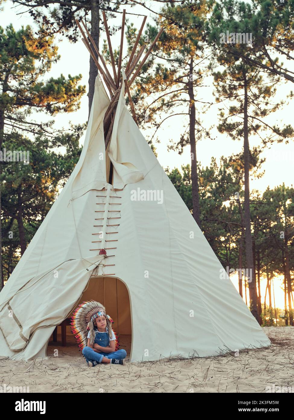 Traditional tepee hi-res stock photography and images - Alamy