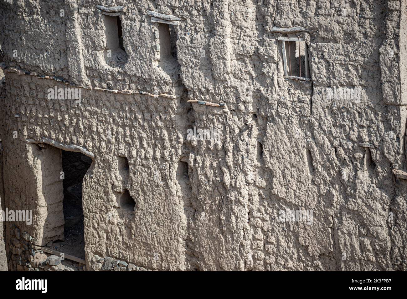 Mud-brick Bahla Fort Citadel and oasis on decay, Oman Stock Photo - Alamy