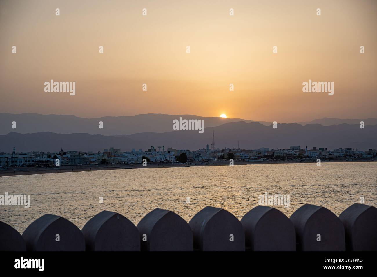 Oman lighthouse tower sur hi-res stock photography and images - Alamy