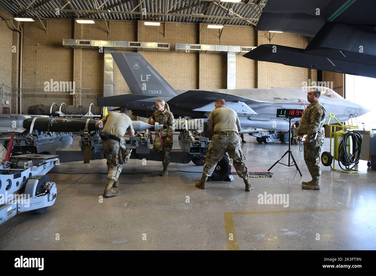 F 35 weapons load hi-res stock photography and images - Alamy