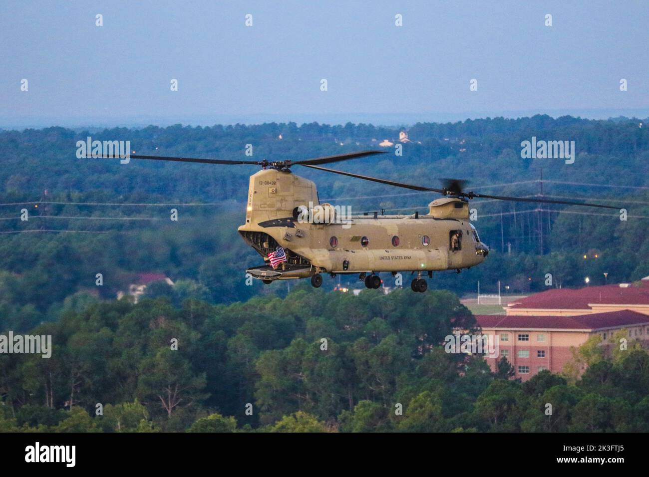 U.S. Army Paratroopers assigned to the 82nd Airborne Division begin All ...