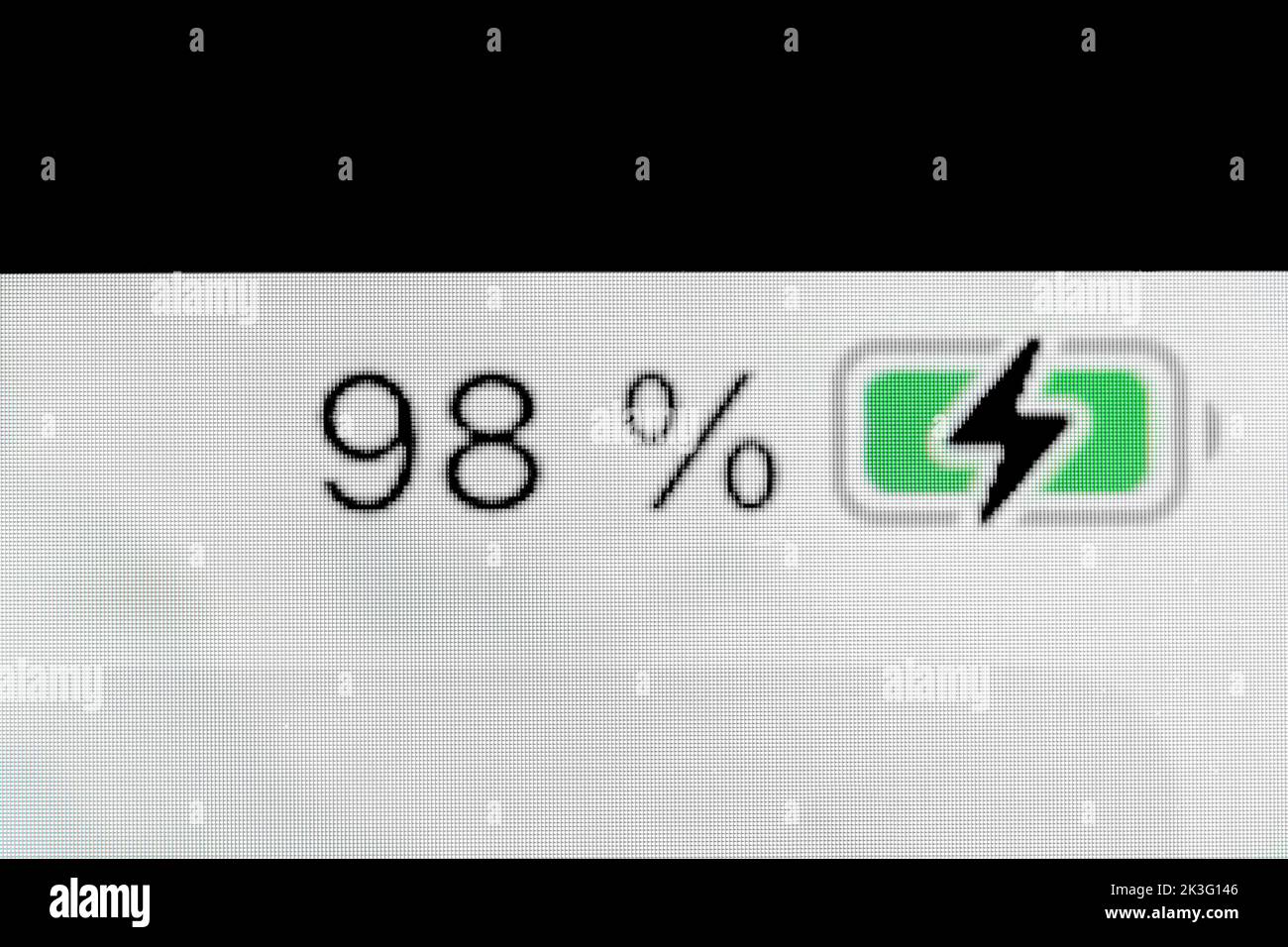 Smartphone charged battery level indicator - ninety-eight, 98 percent: close up Stock Photo - Alamy