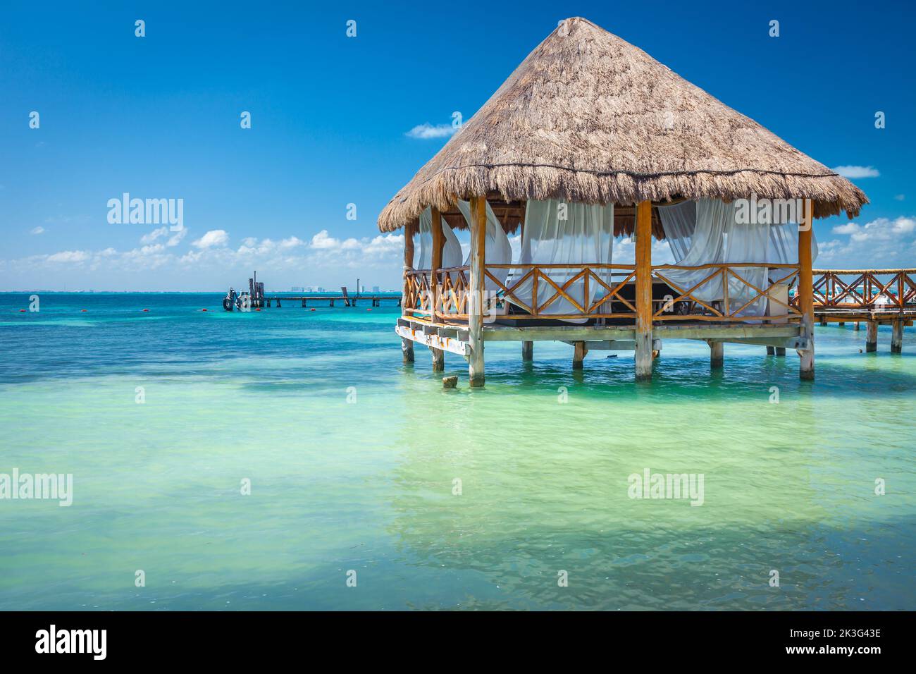 Cancun idyllic caribbean beach and gazebo Palapa, Riviera Maya, Mexico ...