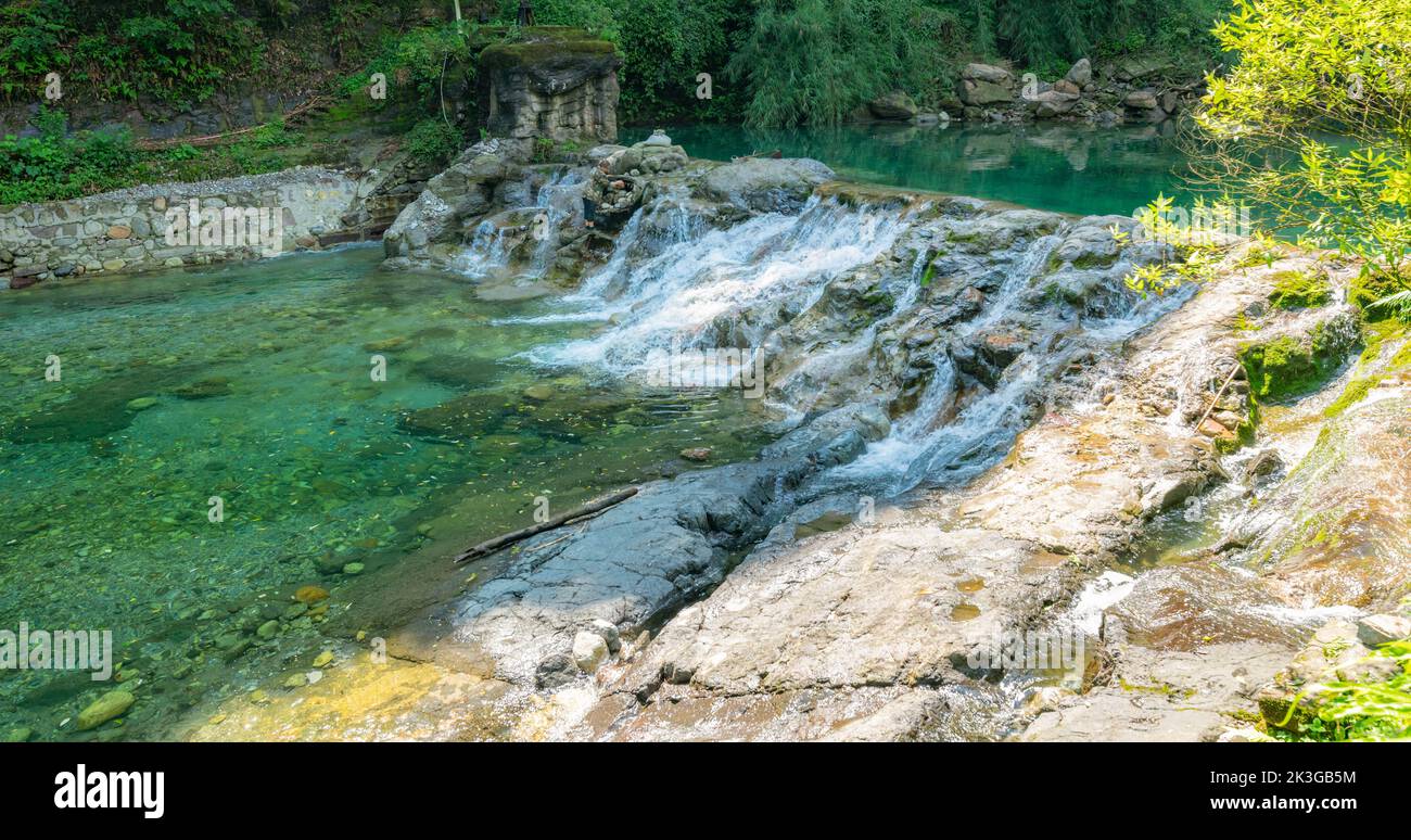Sichuan rivers and waterfalls hi-res stock photography and images - Alamy