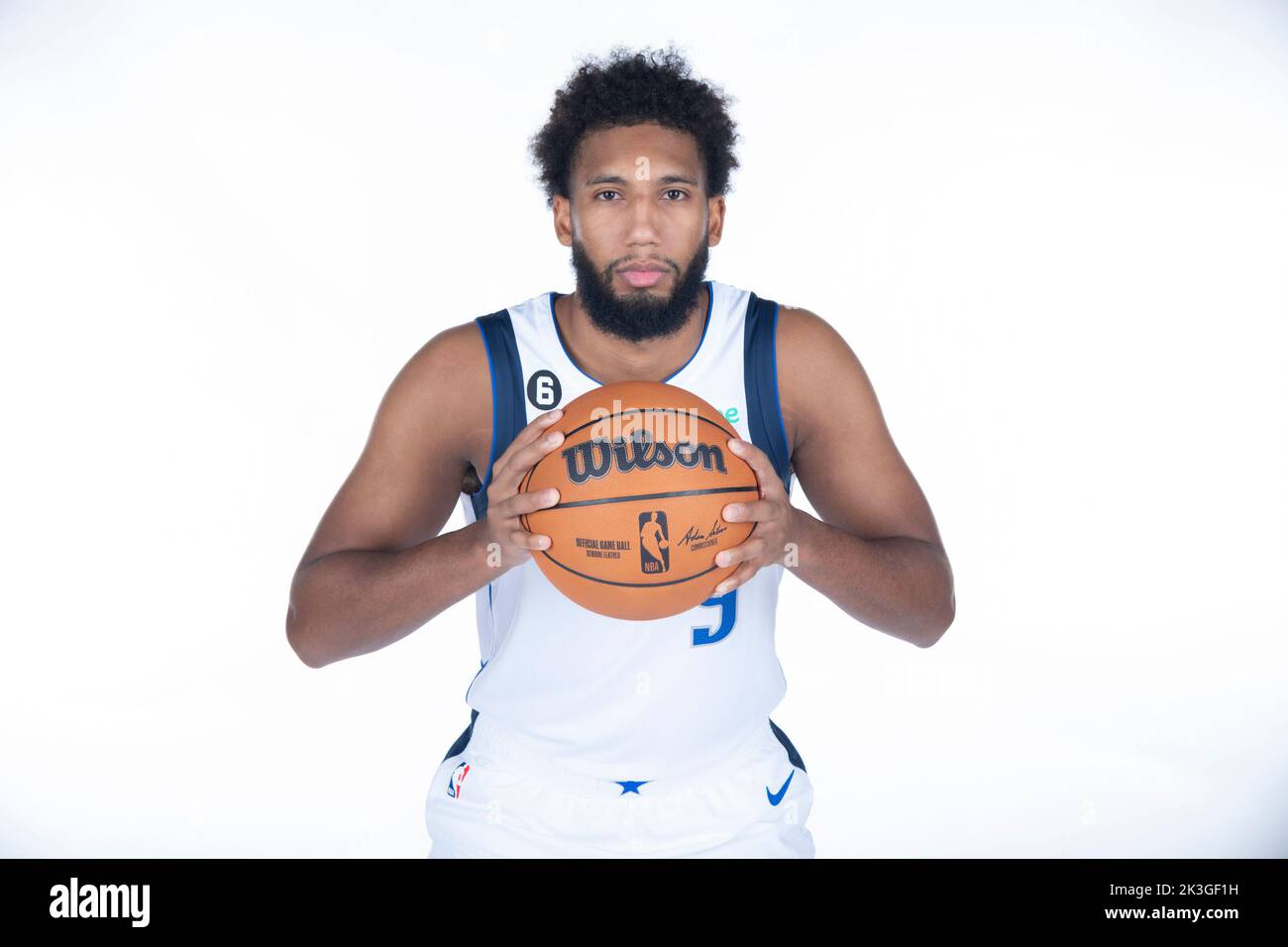 Dallas, TX, USA. 26th Sep, 2022. Dallas Mavericks guard Tyler Hall #9 ...