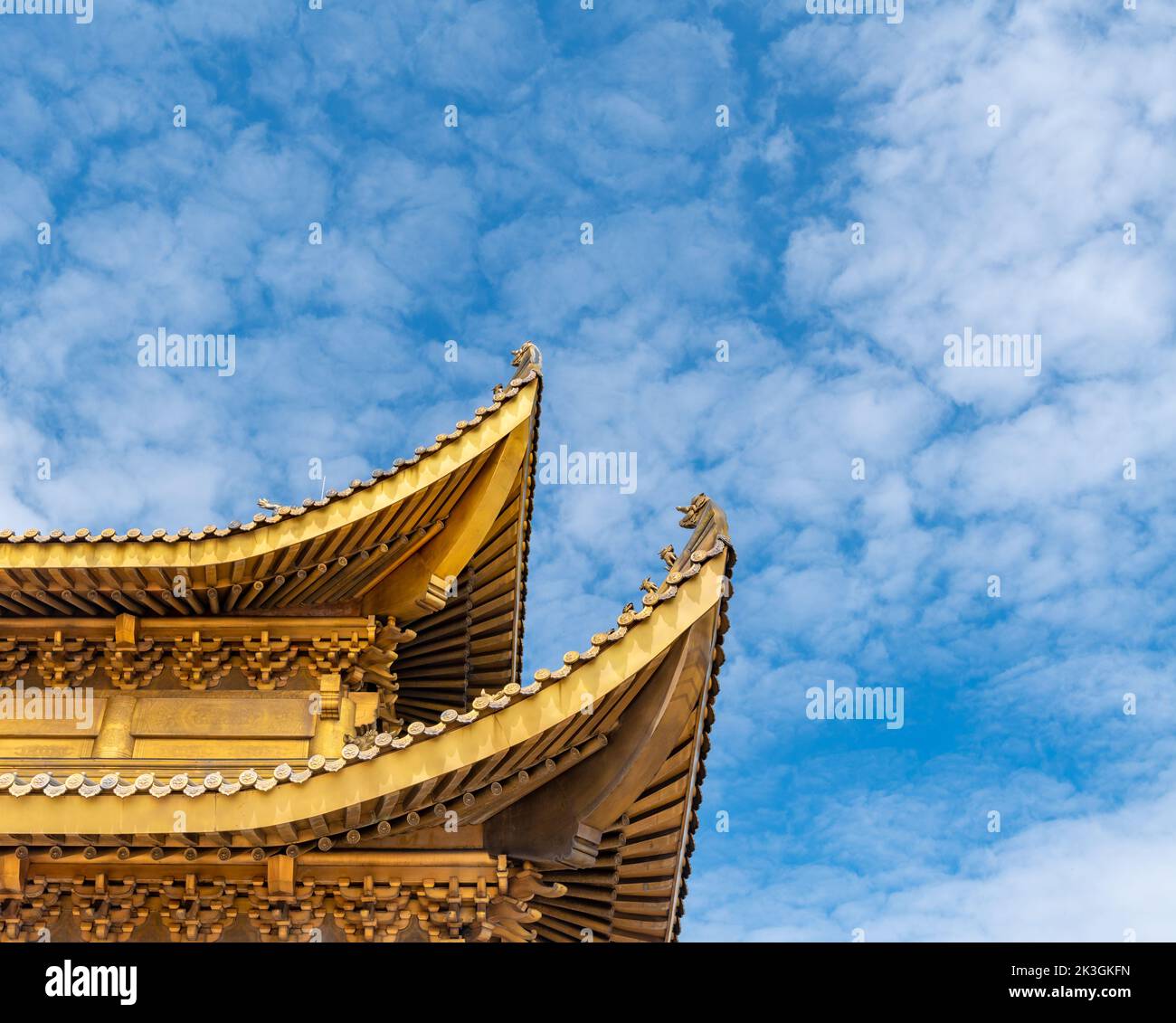 The golden eaves of the temple dougong, jinding, Mount Emei, Sichuan ...