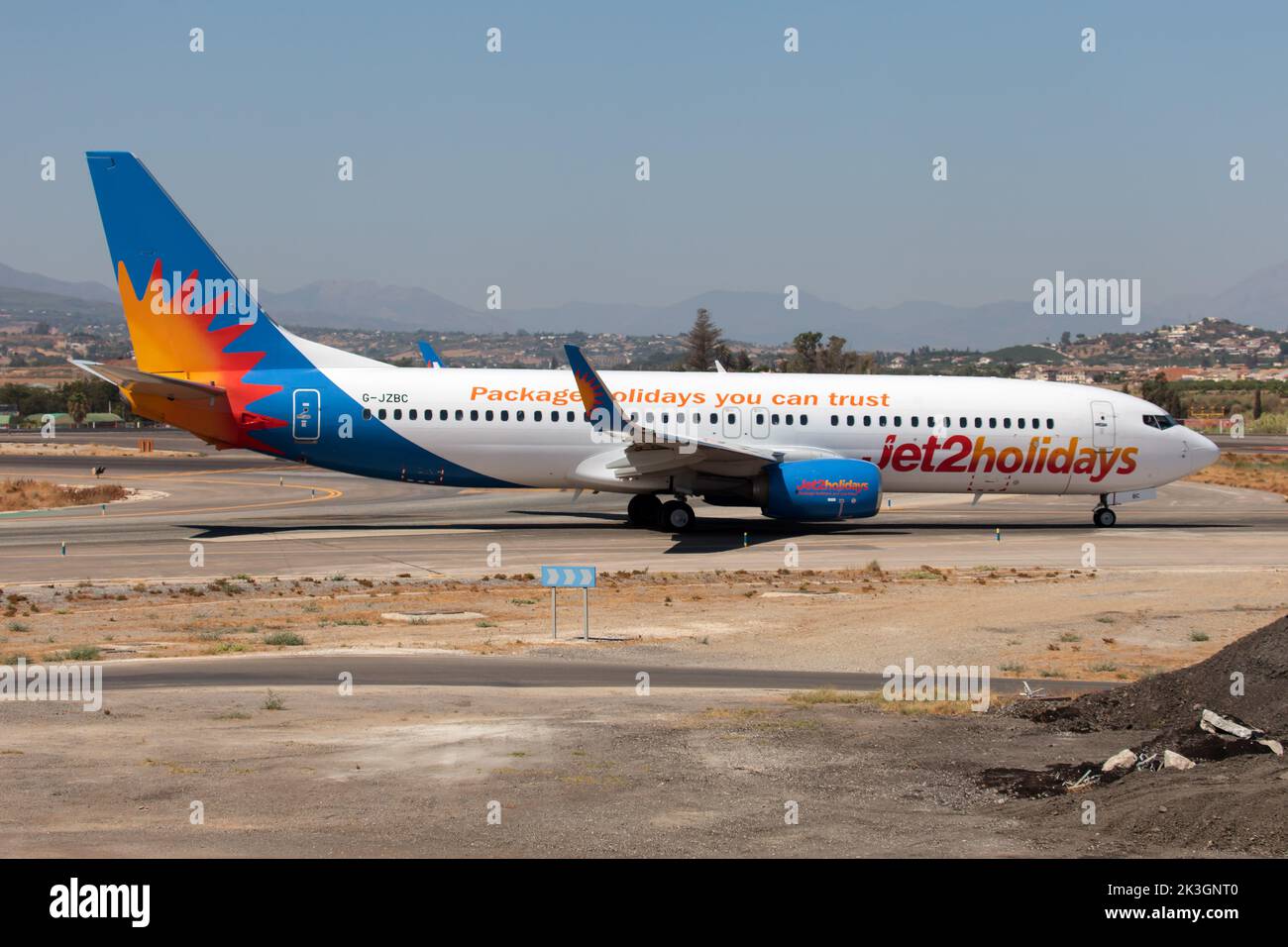 Jet2 sign hi-res stock photography and images - Alamy