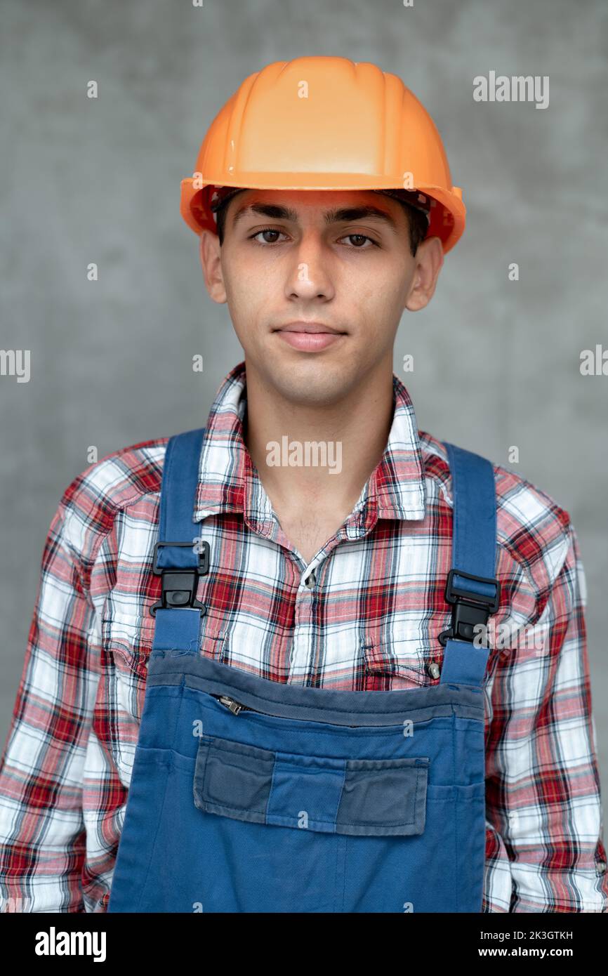 Construction worker in hard hi-res stock photography and images - Alamy