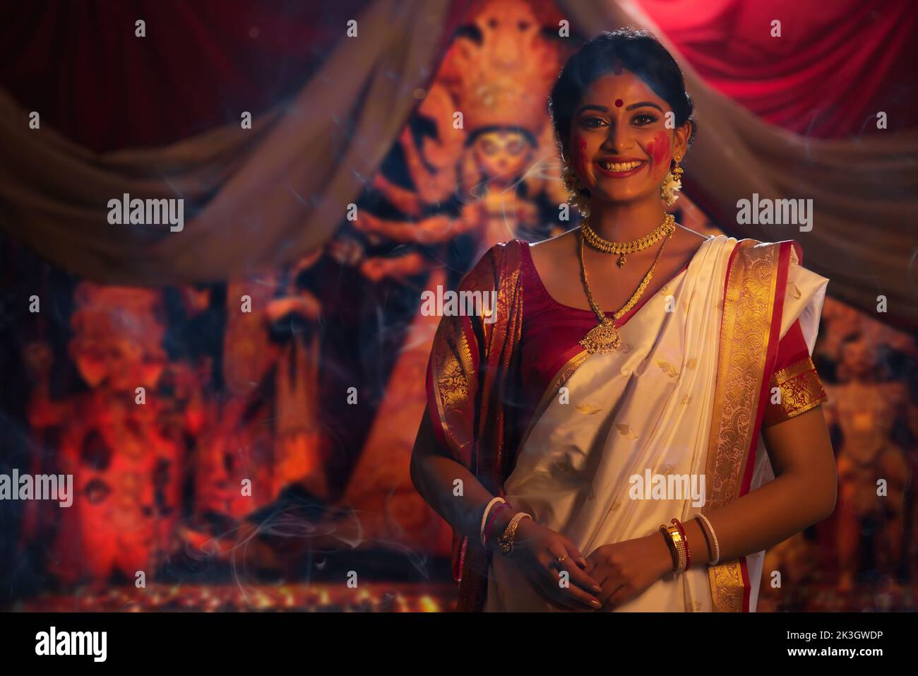 Portrait of a married Bengali woman with sindoor on face Stock Photo ...