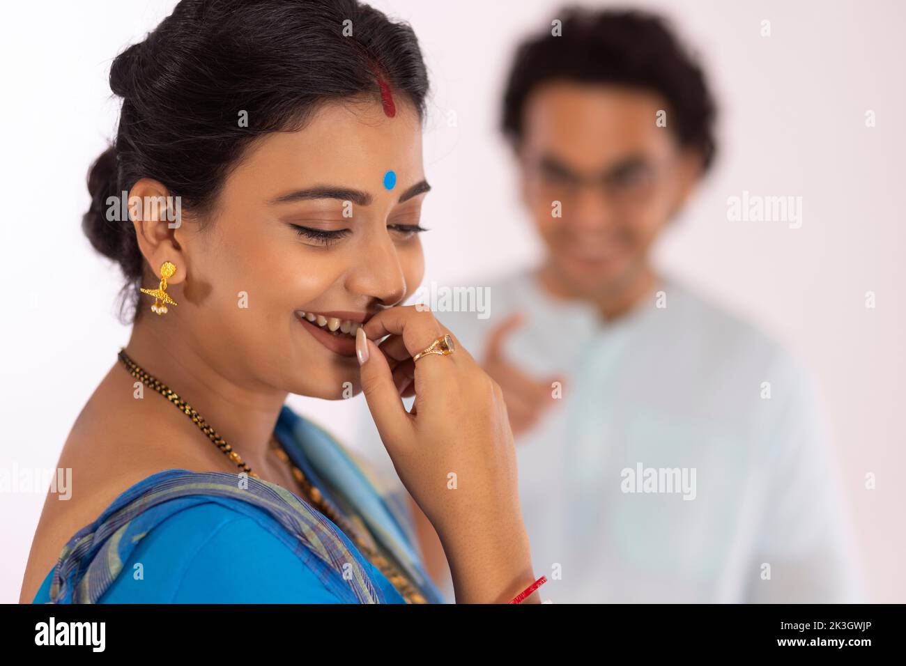 Close-up portrait of Bengali married woman Stock Photo - Alamy Close-up portrait of Bengali married woman Stock Photo - Alamy