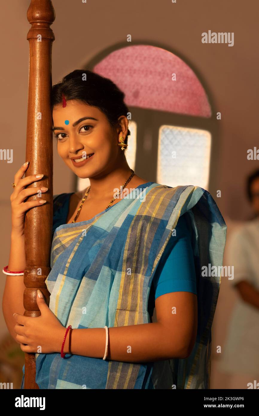 Portrait bengali woman sindoor hi-res stock photography and images - Alamy
