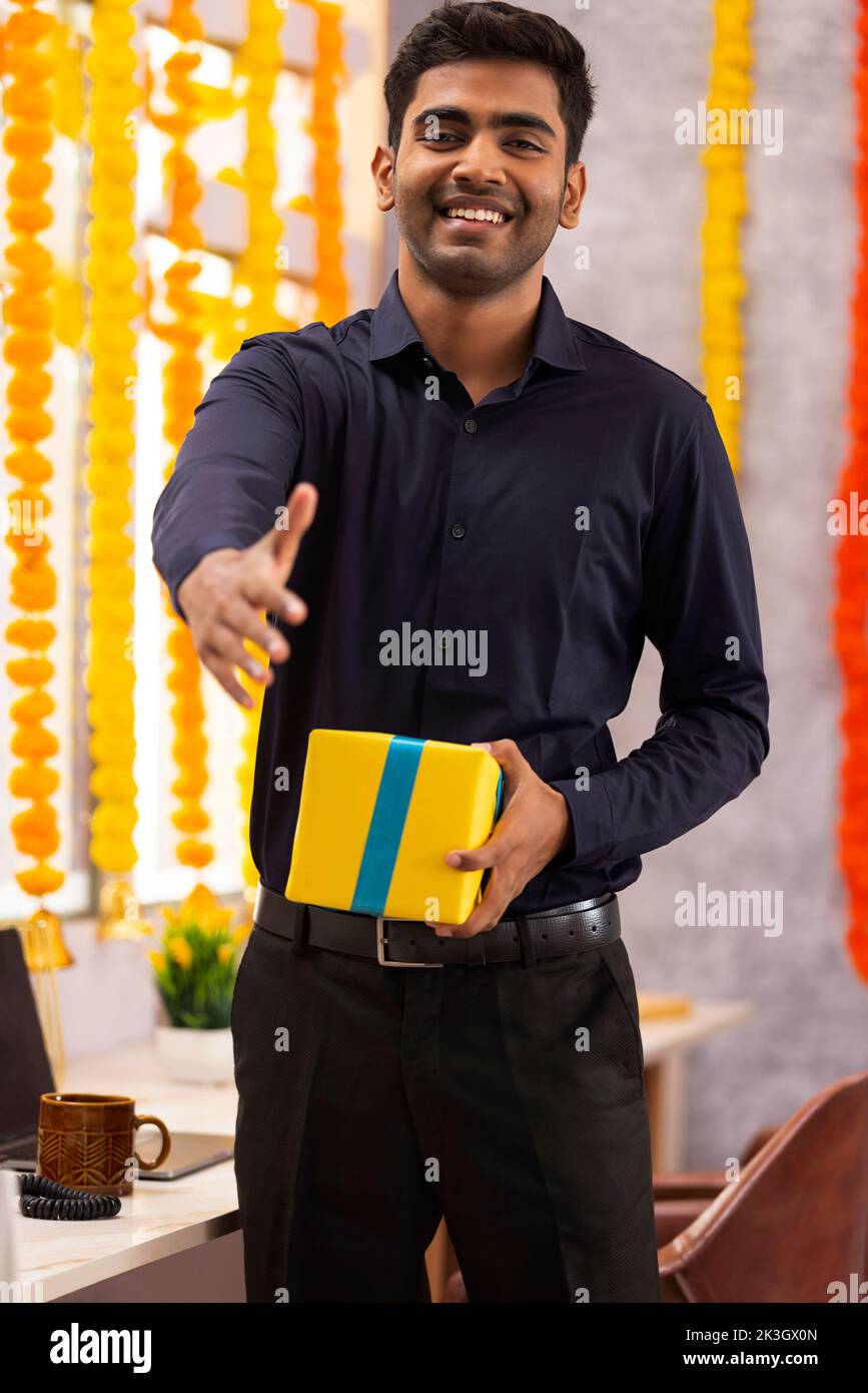 Diwali celebration in office hi-res stock photography and images - Alamy