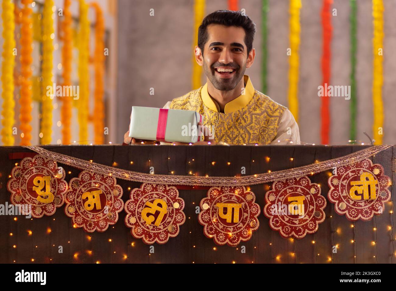 Diwali celebration in office hi-res stock photography and images - Alamy