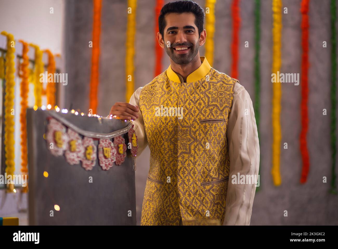 Diwali celebration in office hi-res stock photography and images - Alamy