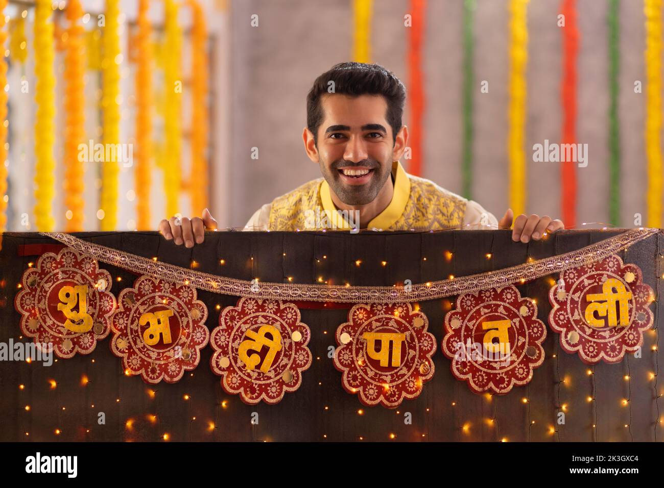 Diwali celebration in office hi-res stock photography and images - Alamy