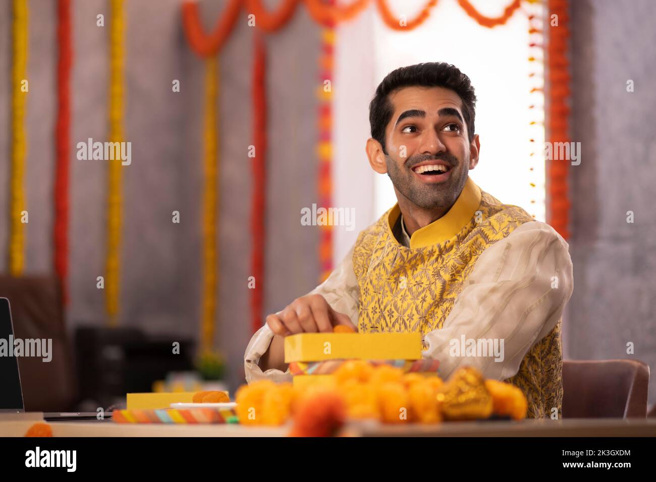 Diwali celebration in office hi-res stock photography and images - Alamy