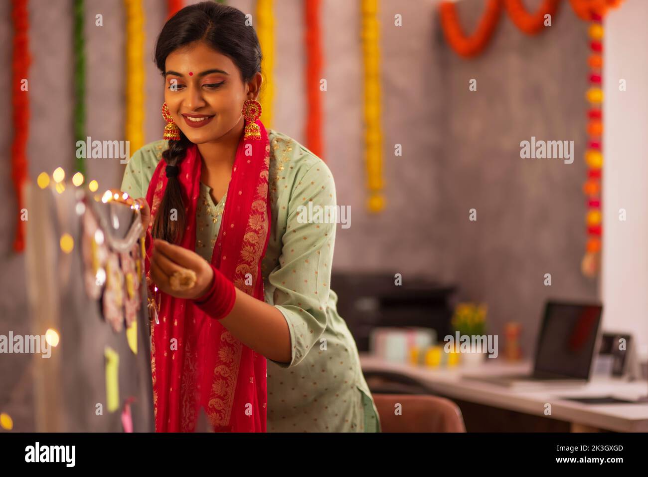Diwali celebration in office hi-res stock photography and images - Alamy