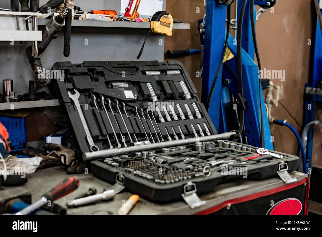 Large workbench with tools at station for vehicle technical servicing ...