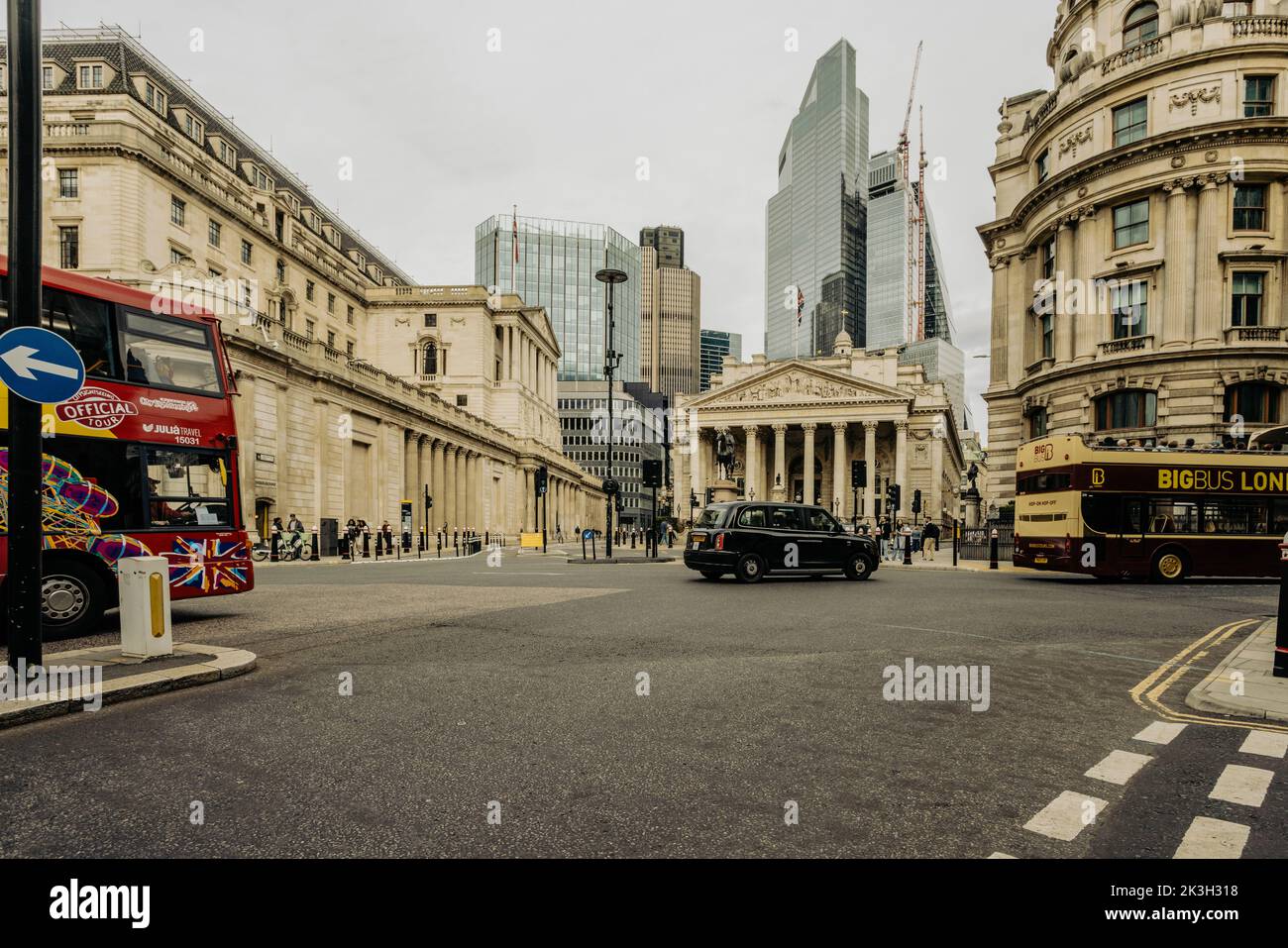 London Bank of England and Royal Exchange Stock Photo - Alamy
