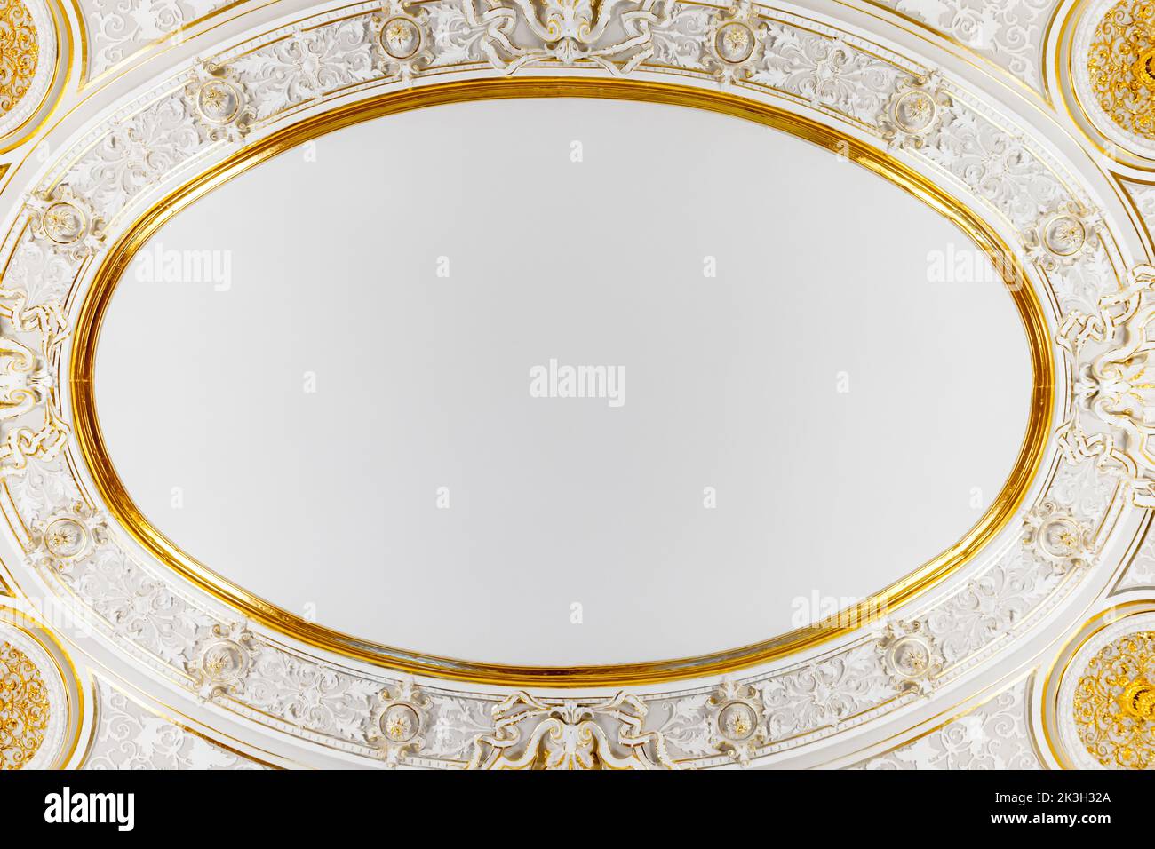 Classic luxury interior details, ceiling decoration with round frame ...