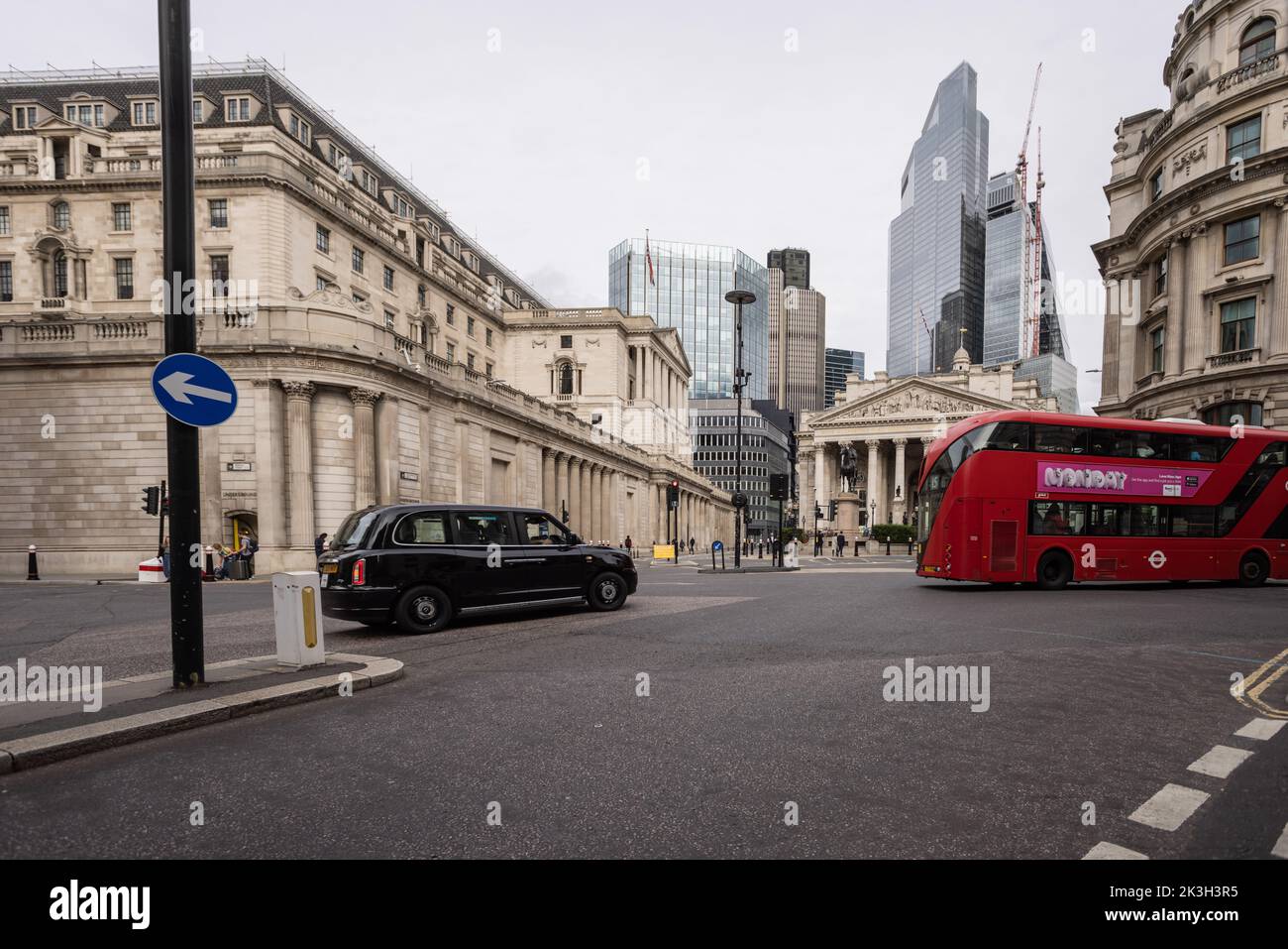 London Bank of England and Royal Exchange Stock Photo - Alamy