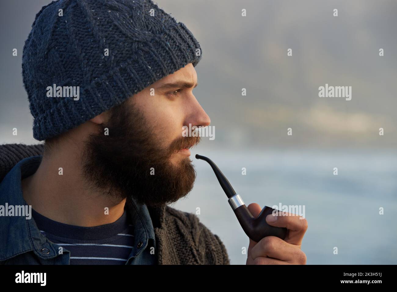Cool guy smoking hi-res stock photography and images - Alamy