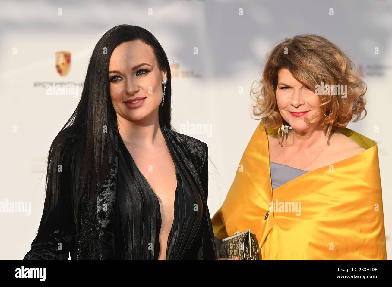 Maxi fenger hi-res stock photography and images - Alamy