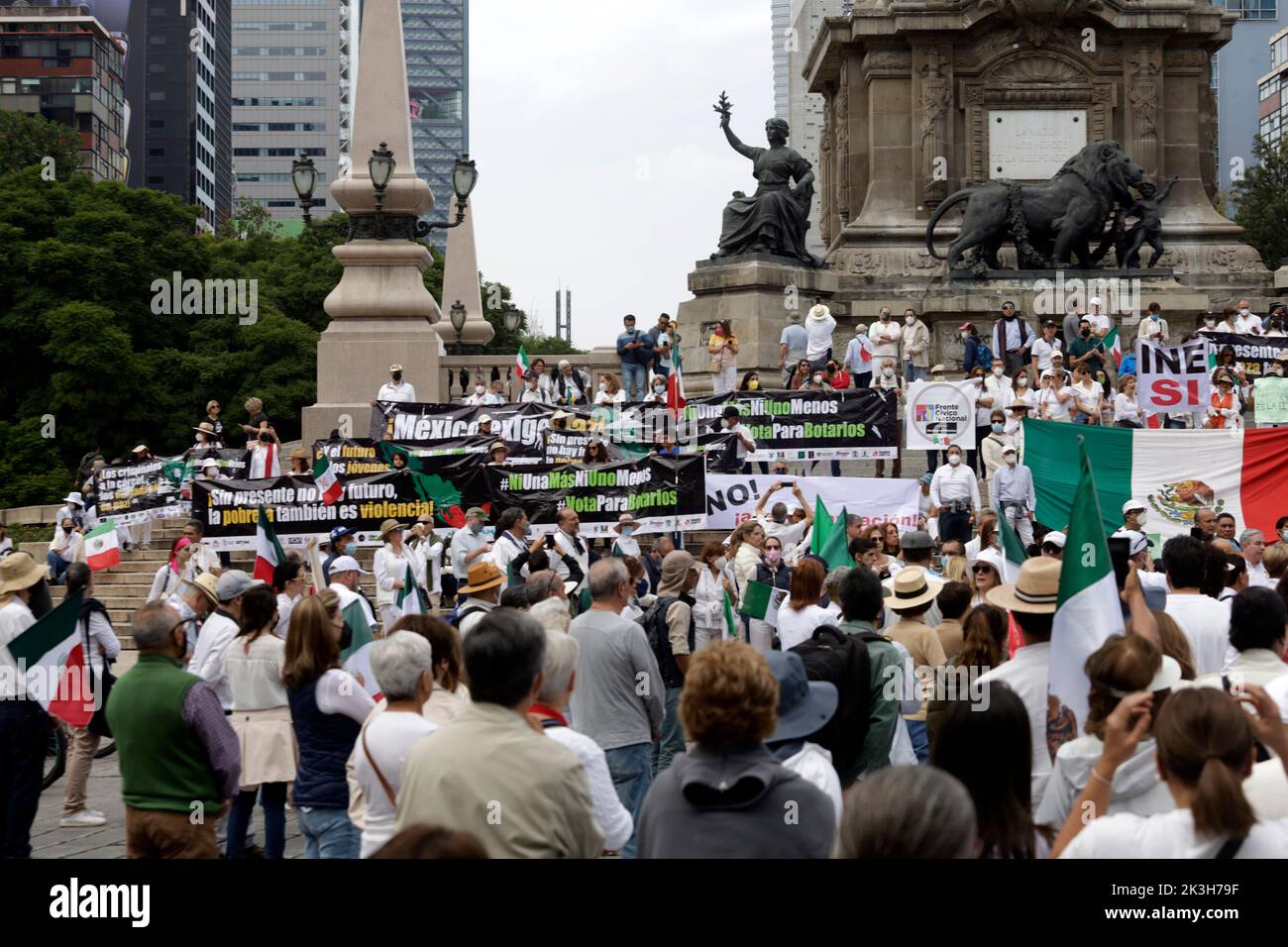 Non Exclusive: September 25, 2022, Mexico City, Mexico: People from ...