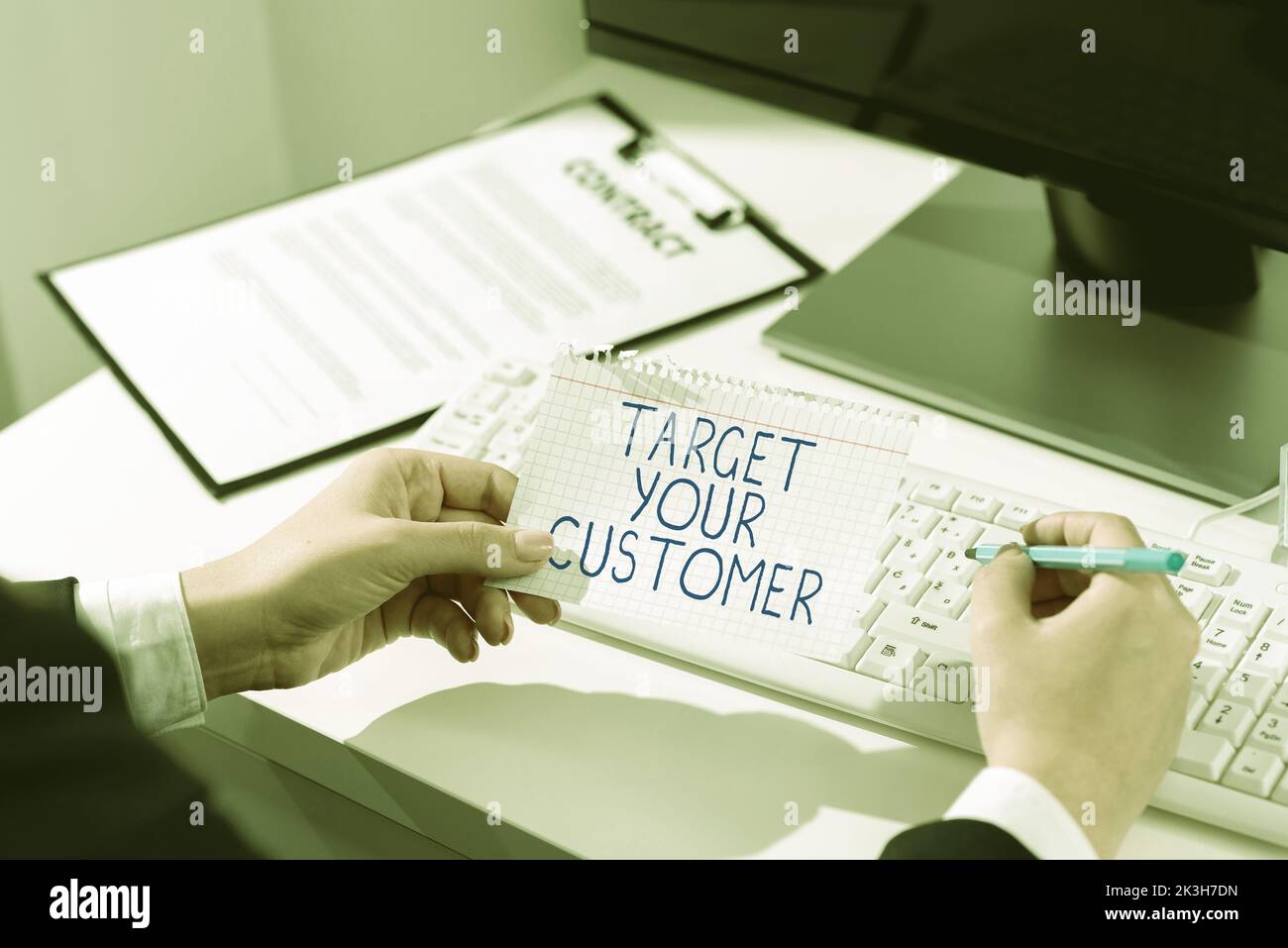 Conceptual Caption Target Your Customer Internet Concept Tailor