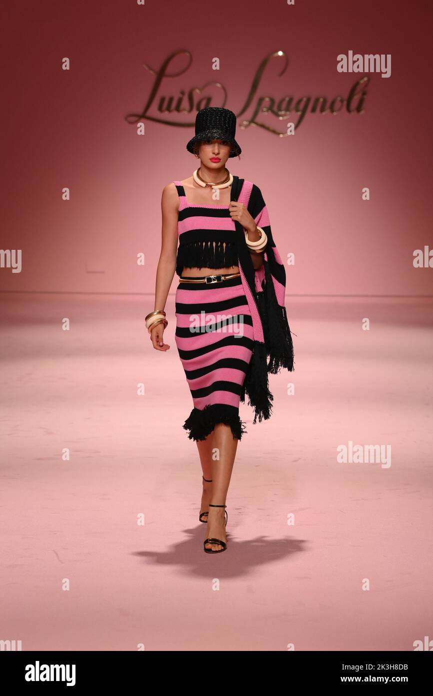 Milan Fashion Week - Women S/S 2023 Luisa Spagnoli Fashion Show ...