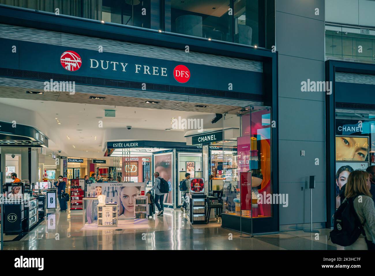 Lax airport interior architecture hi-res stock photography and images ...