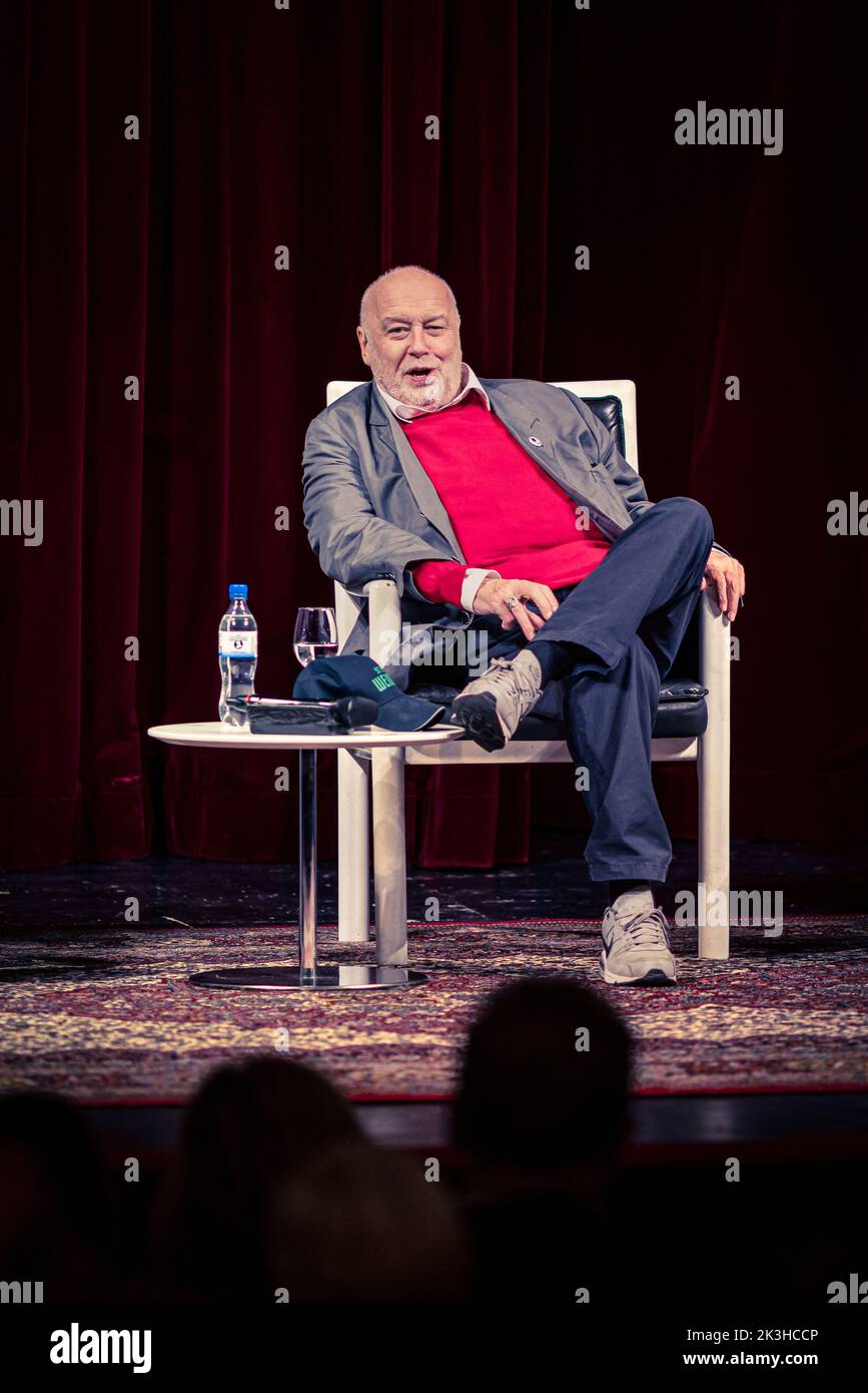 Cottbus, Germany. 26th Sep, 2022. Actor Thomas Thieme sits on stage at ...
