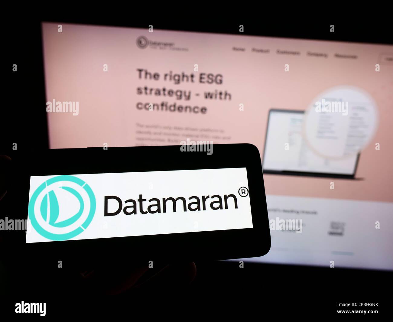 Datamaran esg hi-res stock photography and images - Alamy