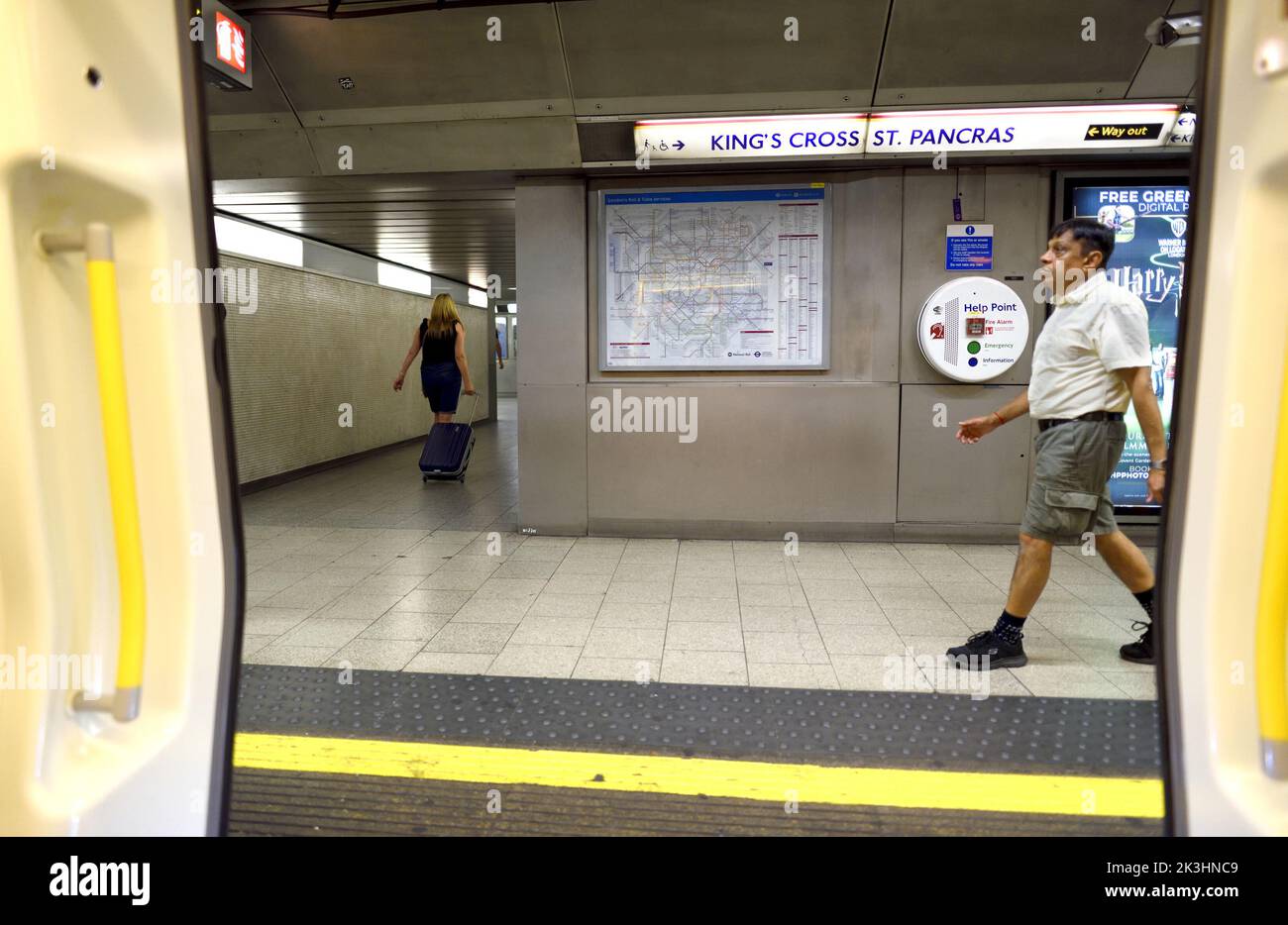 London, England, UK. Kings Cross Station underground platform Stock ...