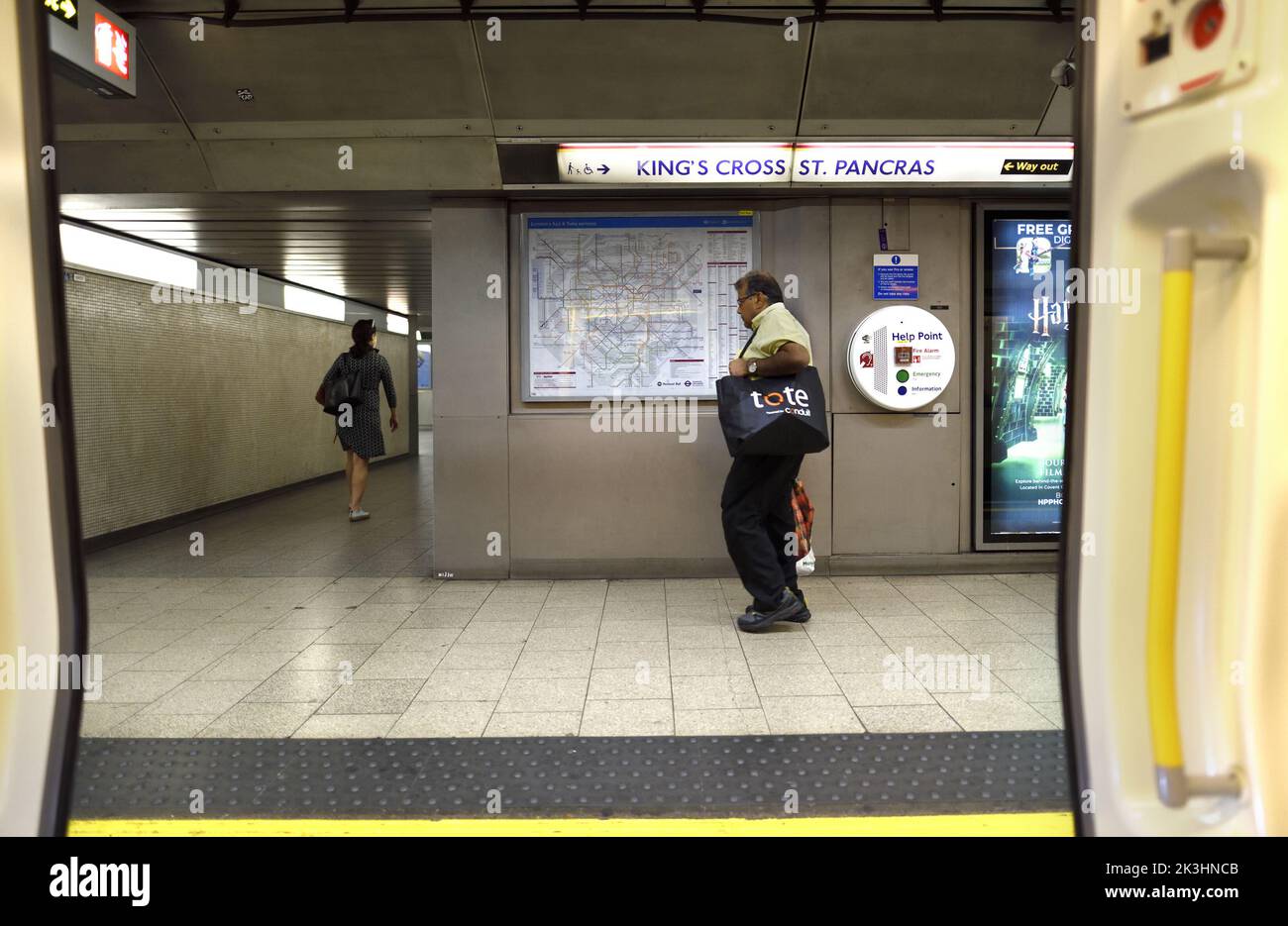 London, England, UK. Kings Cross Station underground platform Stock ...