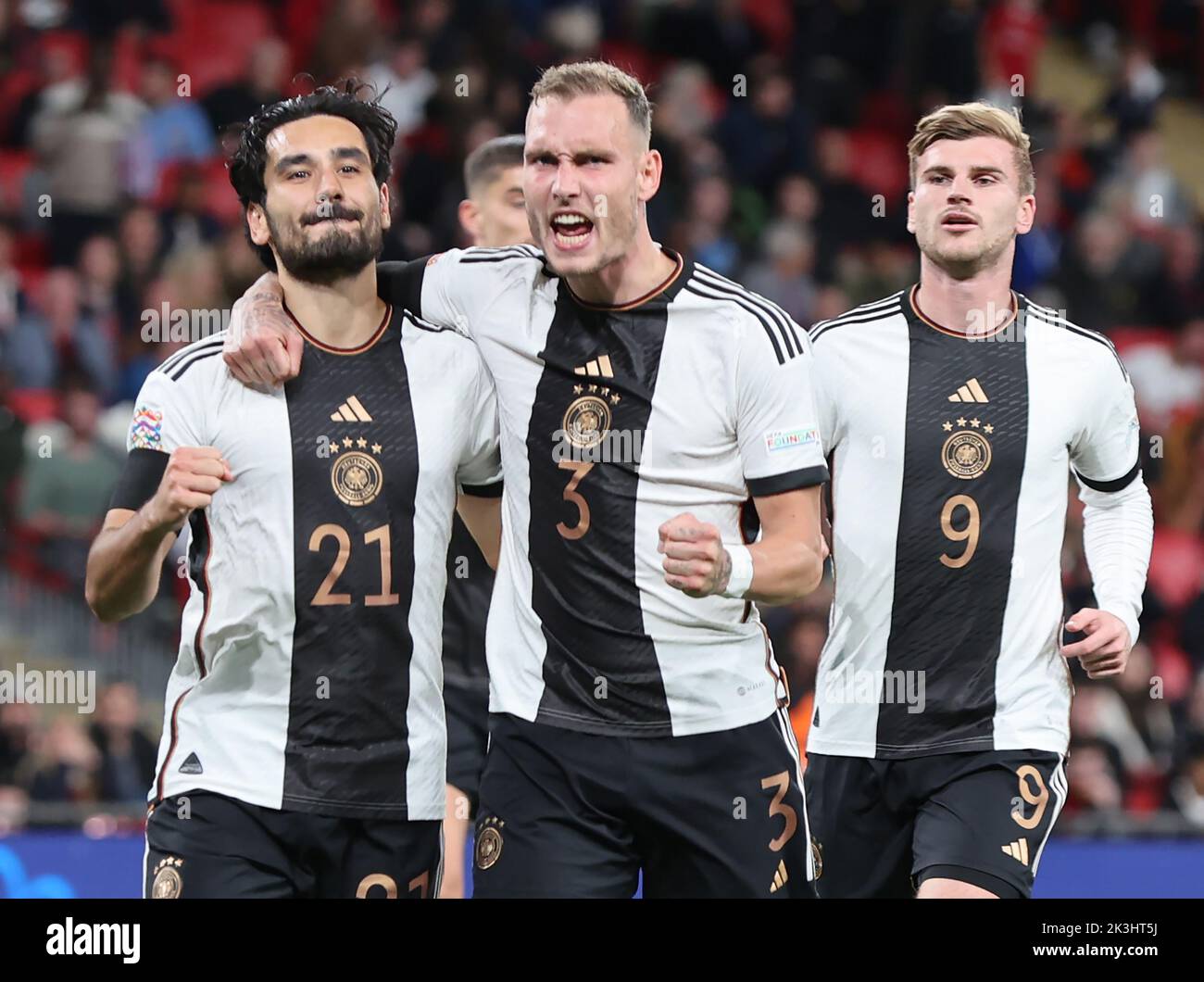 LONDON ENGLAND - SEPTEMBER 26 :Ilkay Gundogan (Manchester City) of ...