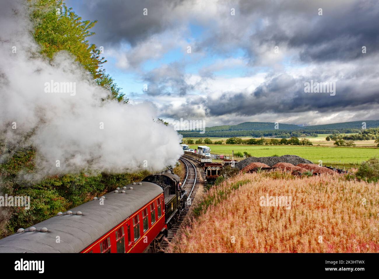 STRATHSPEY STEAM RAILWAY AVIEMORE SCOTLAND THE TRAIN APPROACHING ...