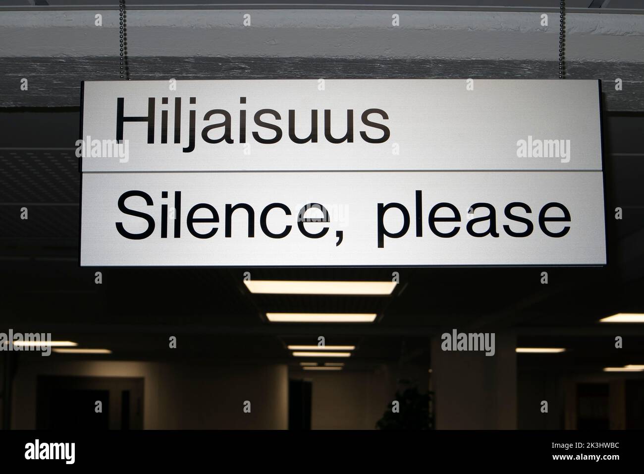 Library quiet please sign hi-res stock photography and images - Alamy