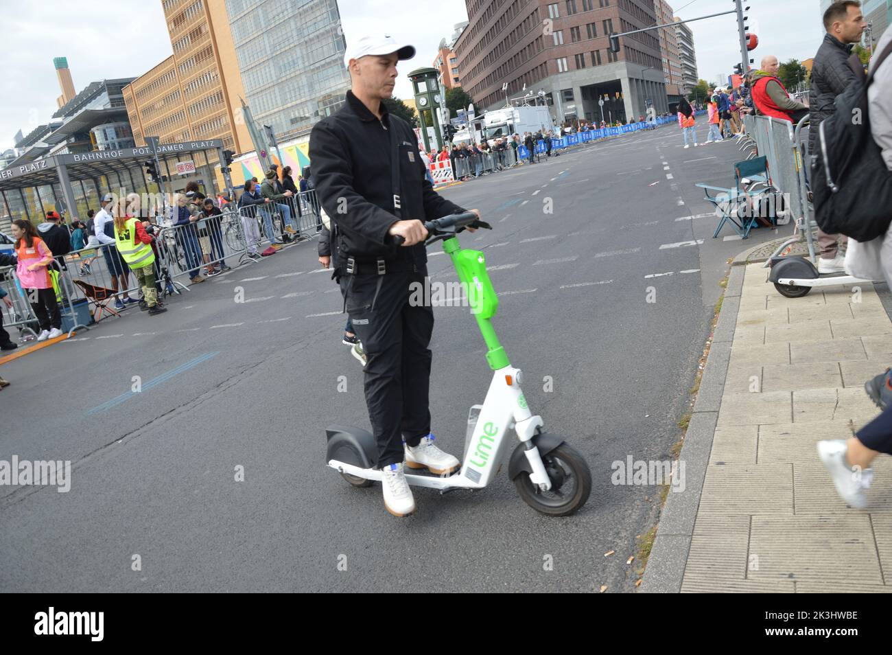Berlin, Germany - September 25, 2022 - 2022 Berlin Marathon ... Berlin, Germany - September 25, 2022 - 2022 Berlin Marathon ...