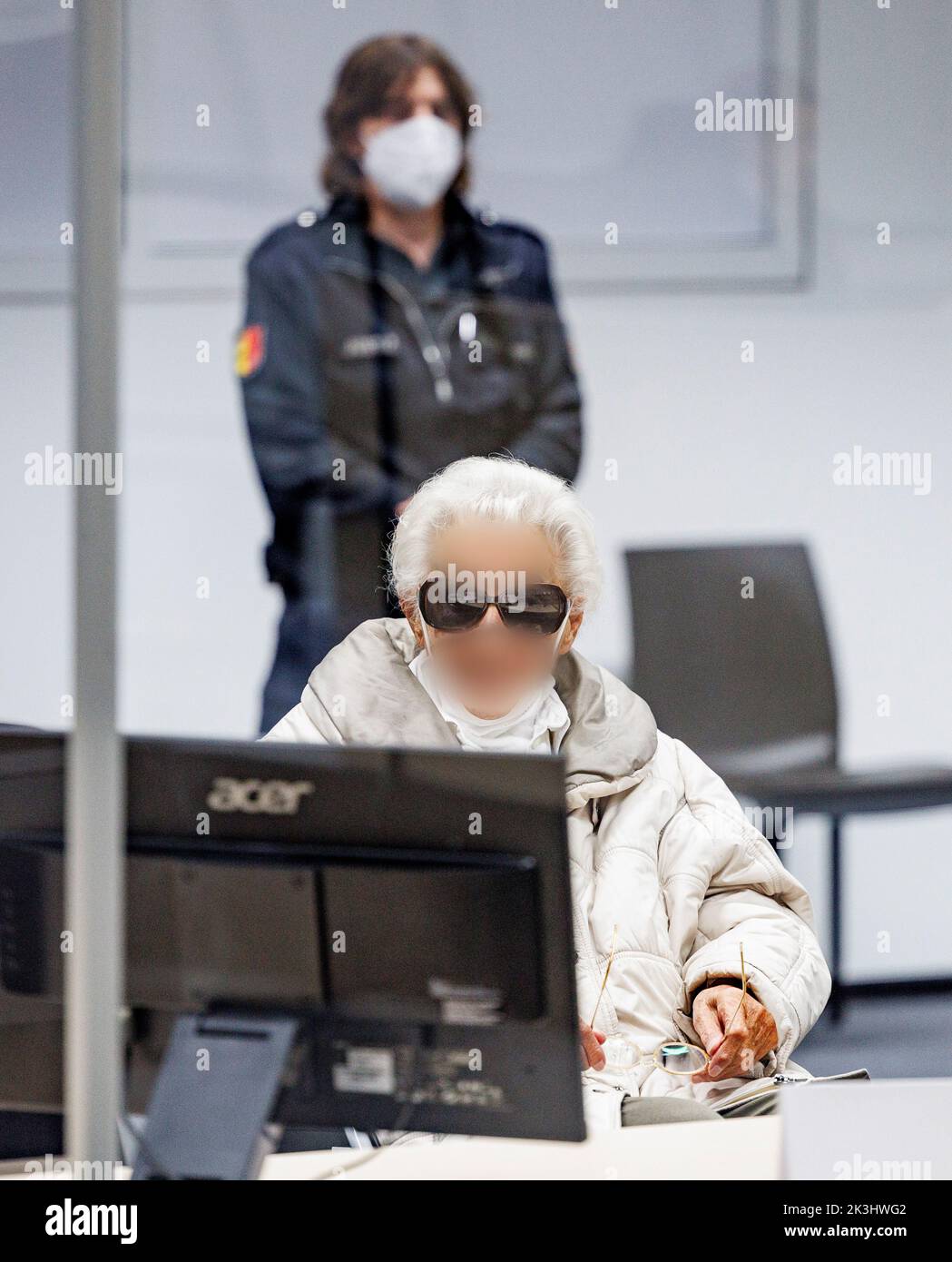 Itzehoe, Germany. 27th Sep, 2022. The 97-year-old defendant Irmgard F ...