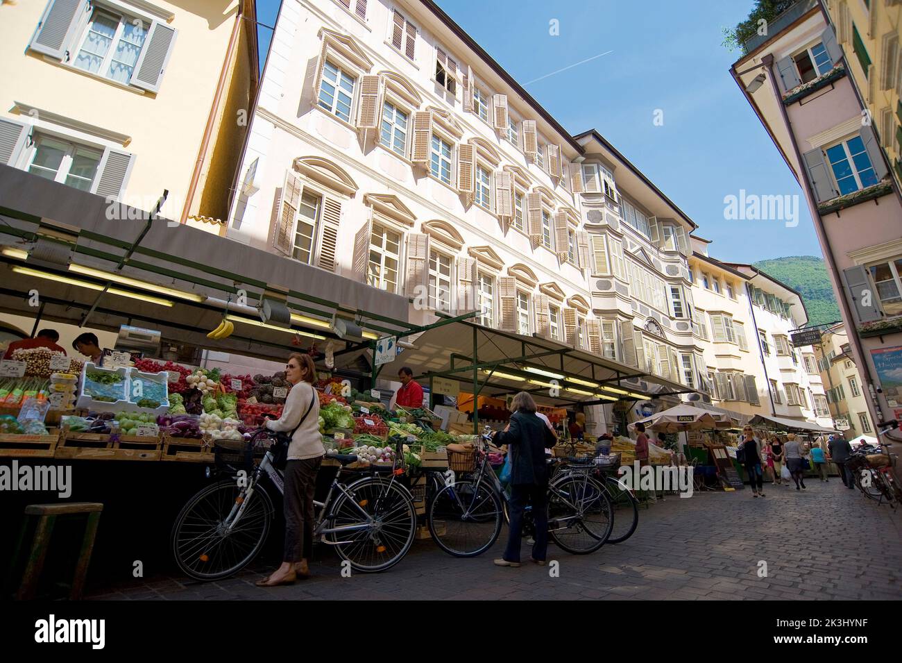 Market, Stalls, Bolzano, Trentino Alto Adige, Italy Stock Photo - Alamy