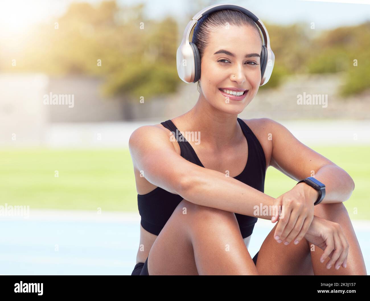 Woman exercise happy joy hi-res stock photography and images - Alamy