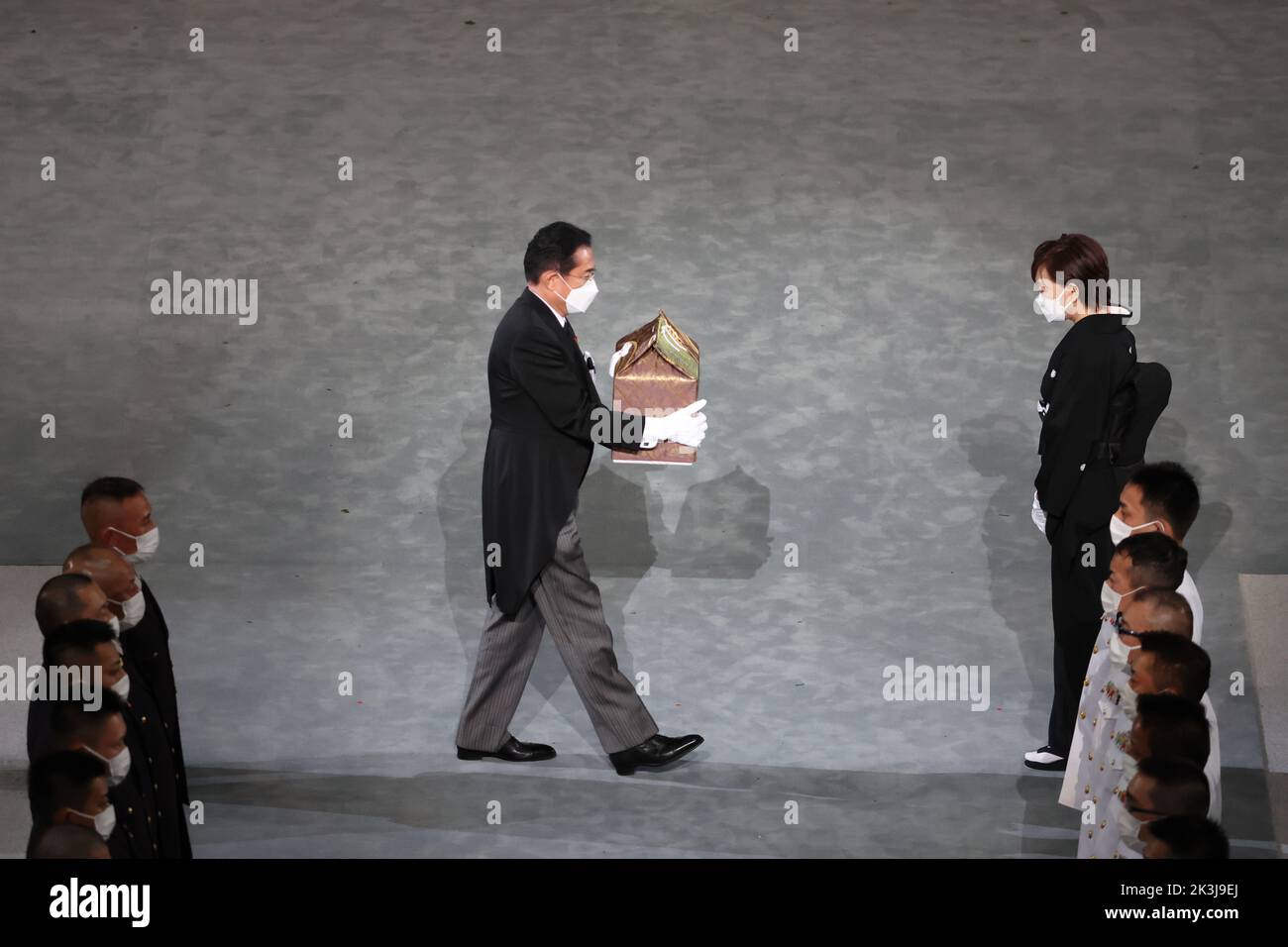 Japan funeral ashes hi-res stock photography and images - Alamy