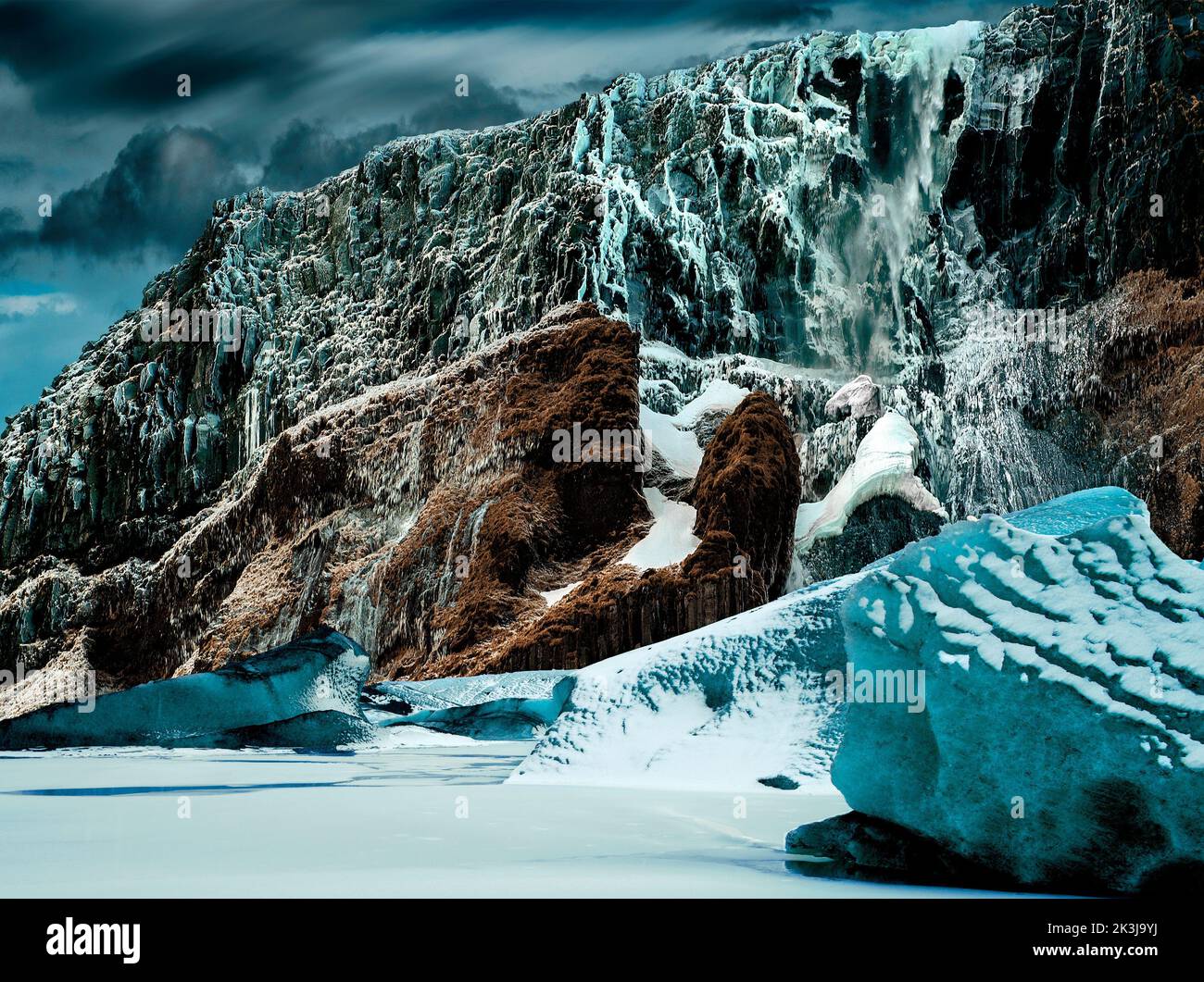 Frozen waterfall backdrop hi-res stock photography and images - Alamy