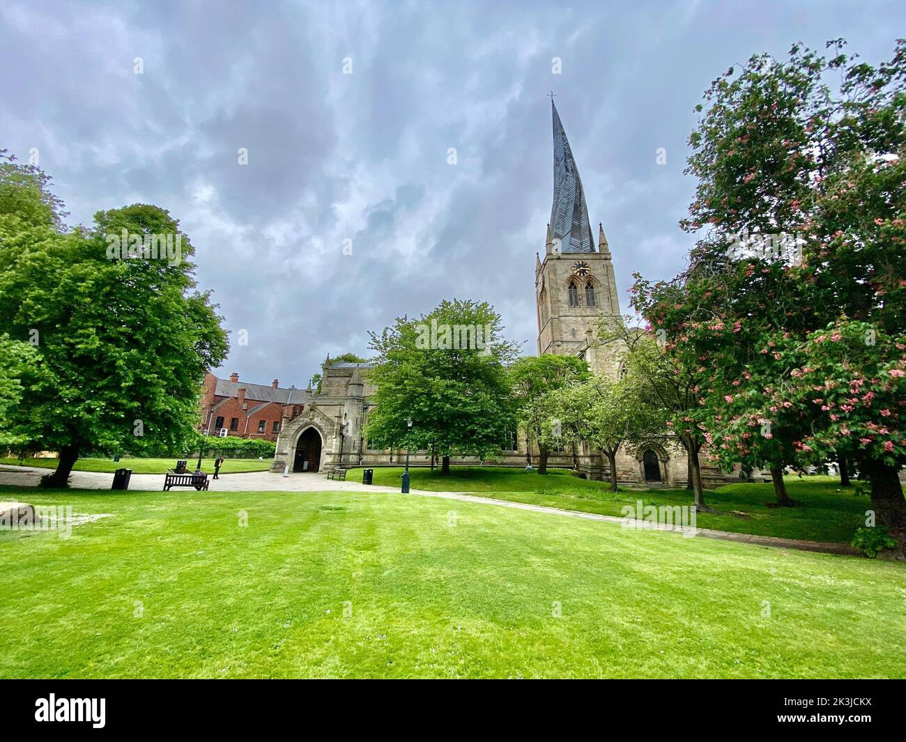 The yard of the Church of St Mary and All Saints in Chesterfield, UK ...