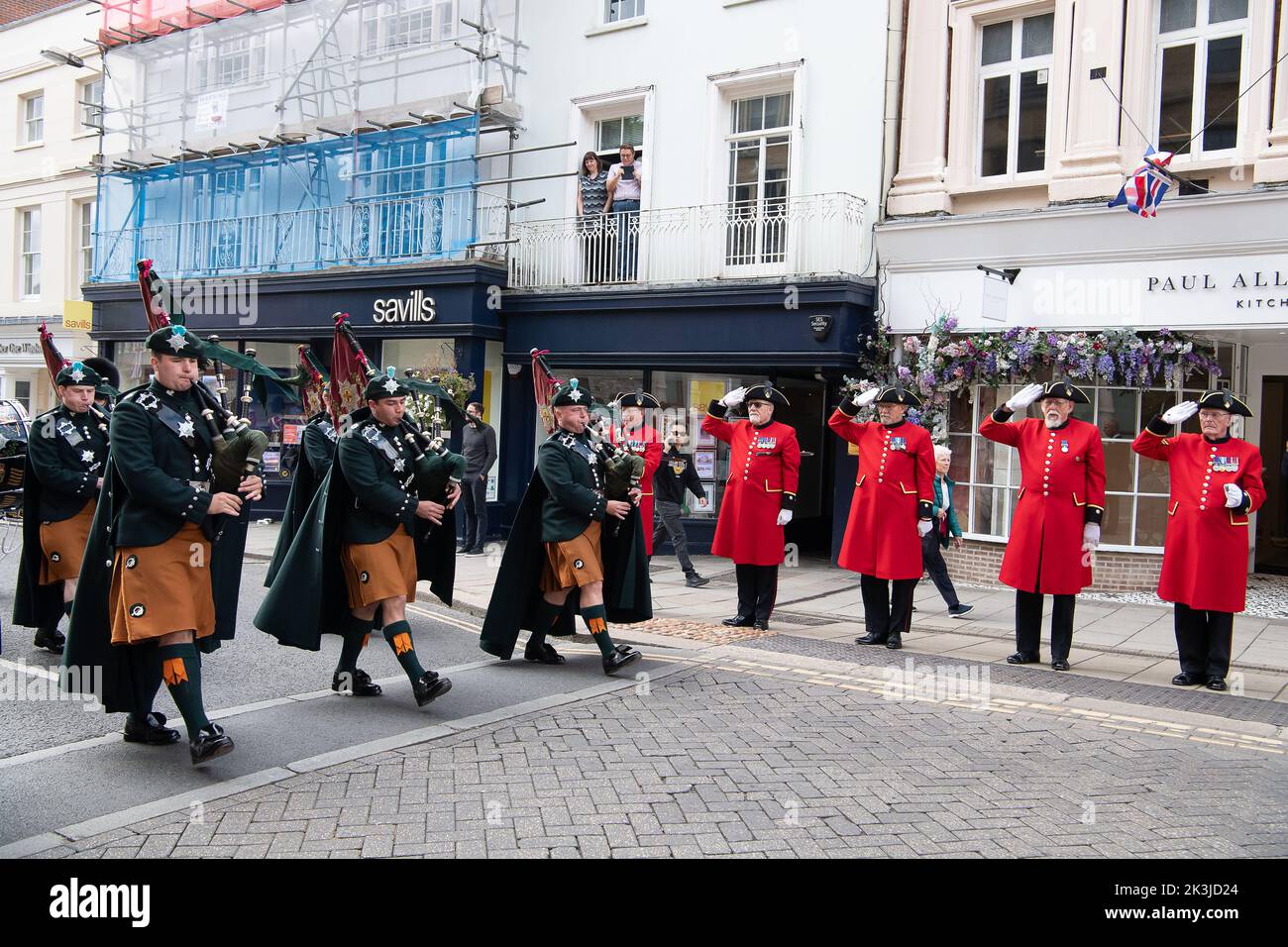 Queen elizabeth ii visit royal borough windsor maidenhead hi-res stock photography and images ...