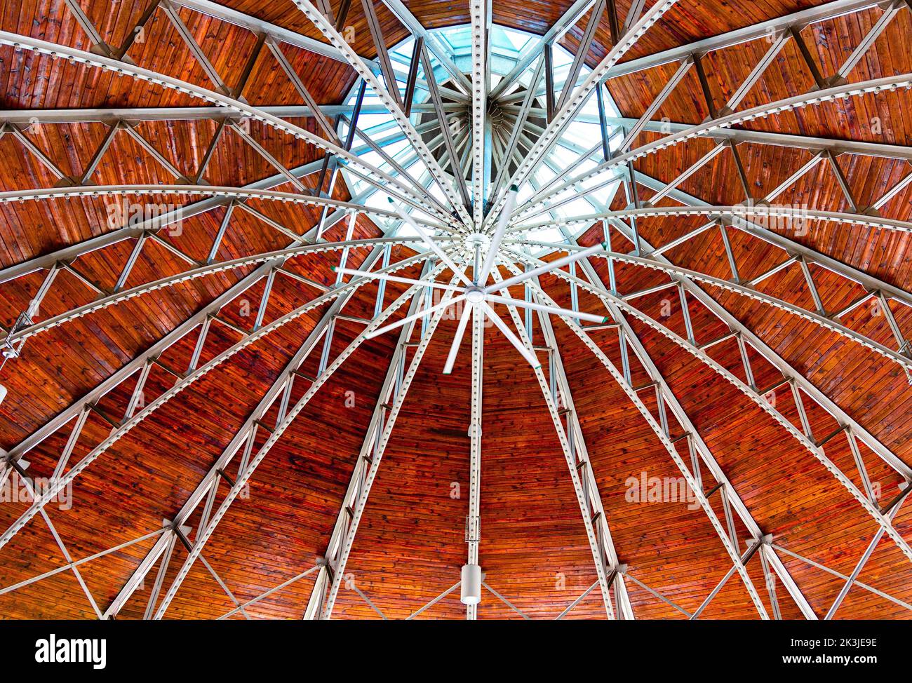 Wooden round ceiling hi-res stock photography and images - Alamy